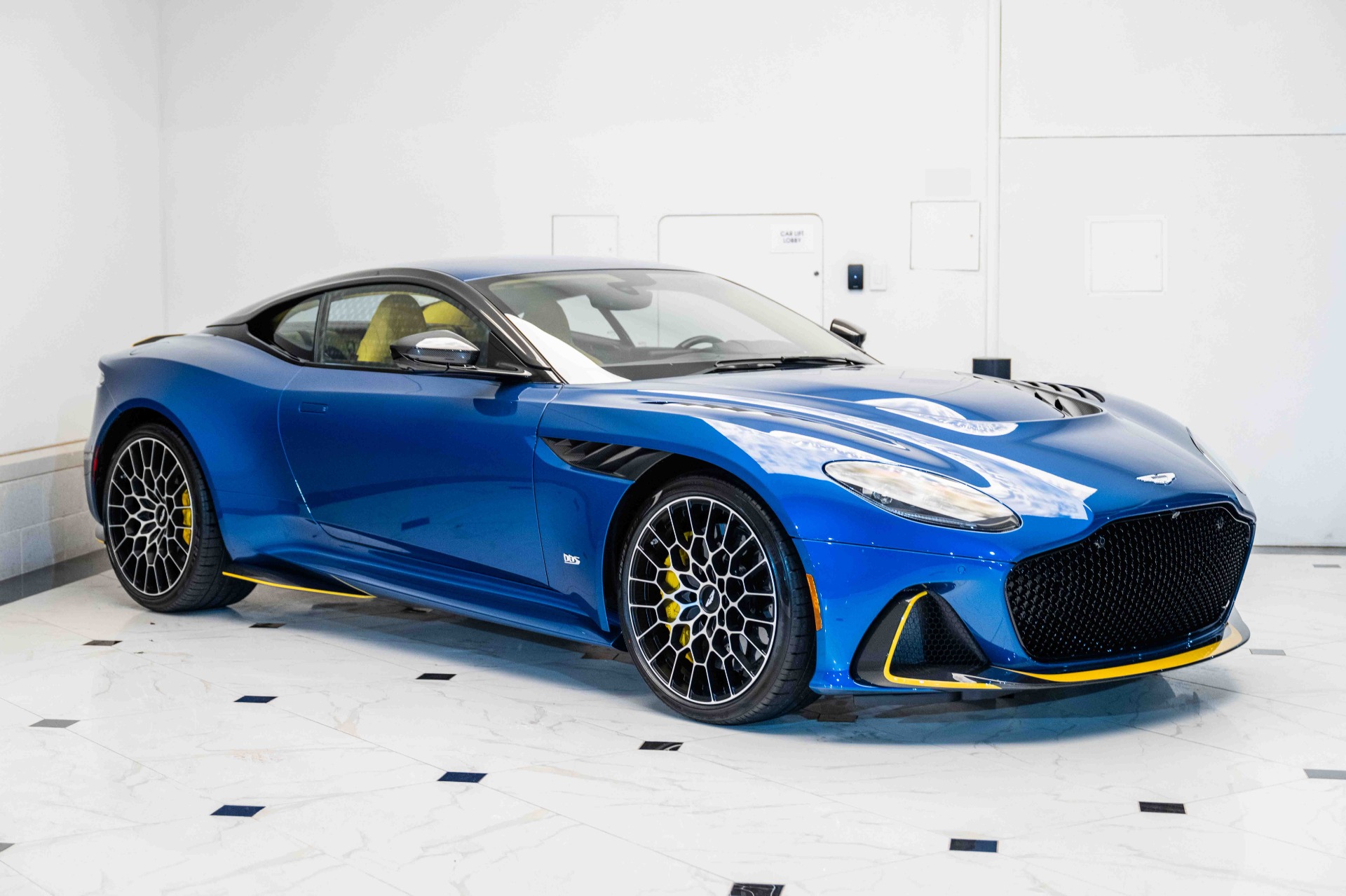 Aston Martin Dbs Ultimate